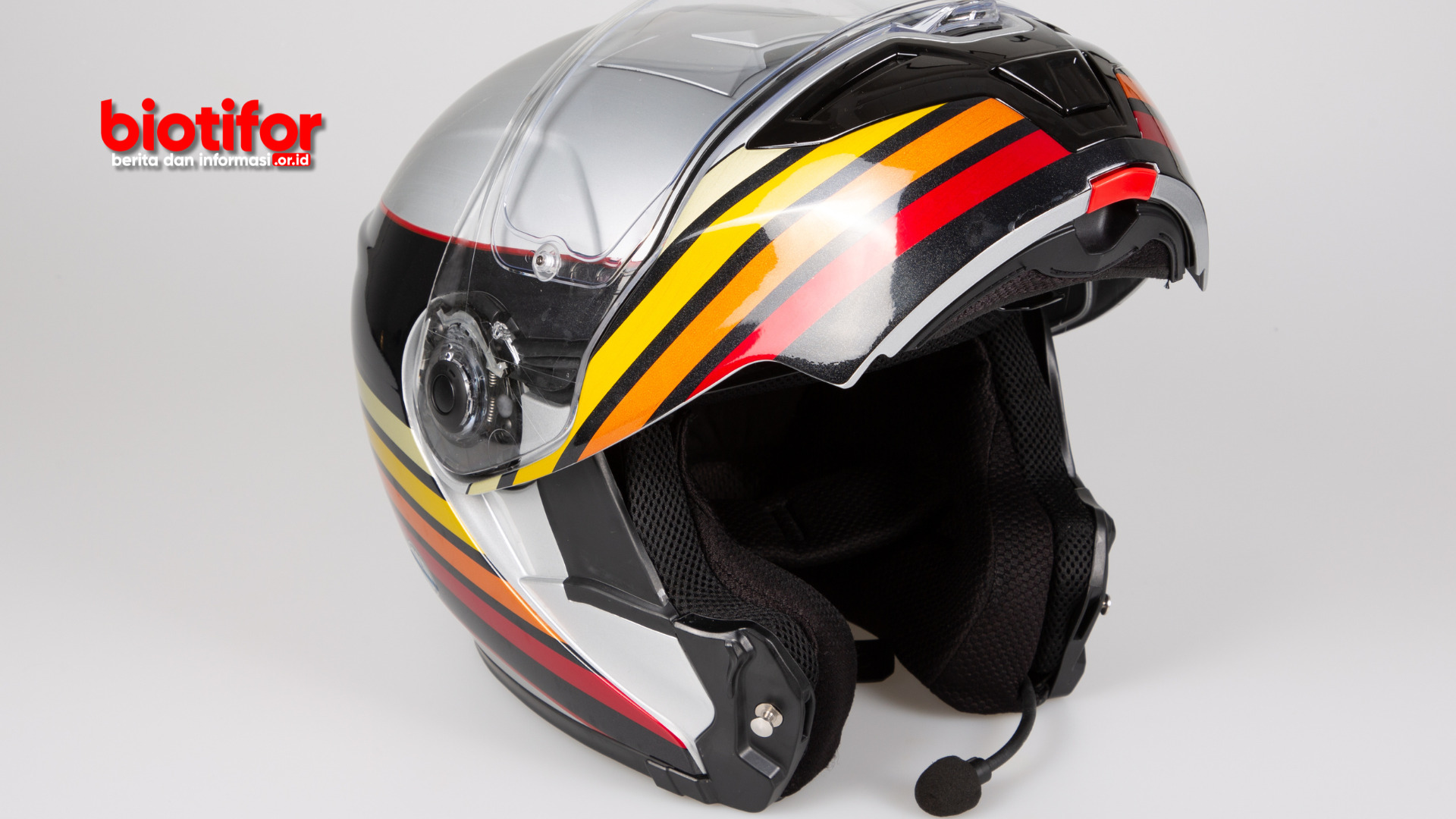 Suka Touring dan Healing? 15 Merk Helm Terbaik dengan Keamanan Ekstra ...